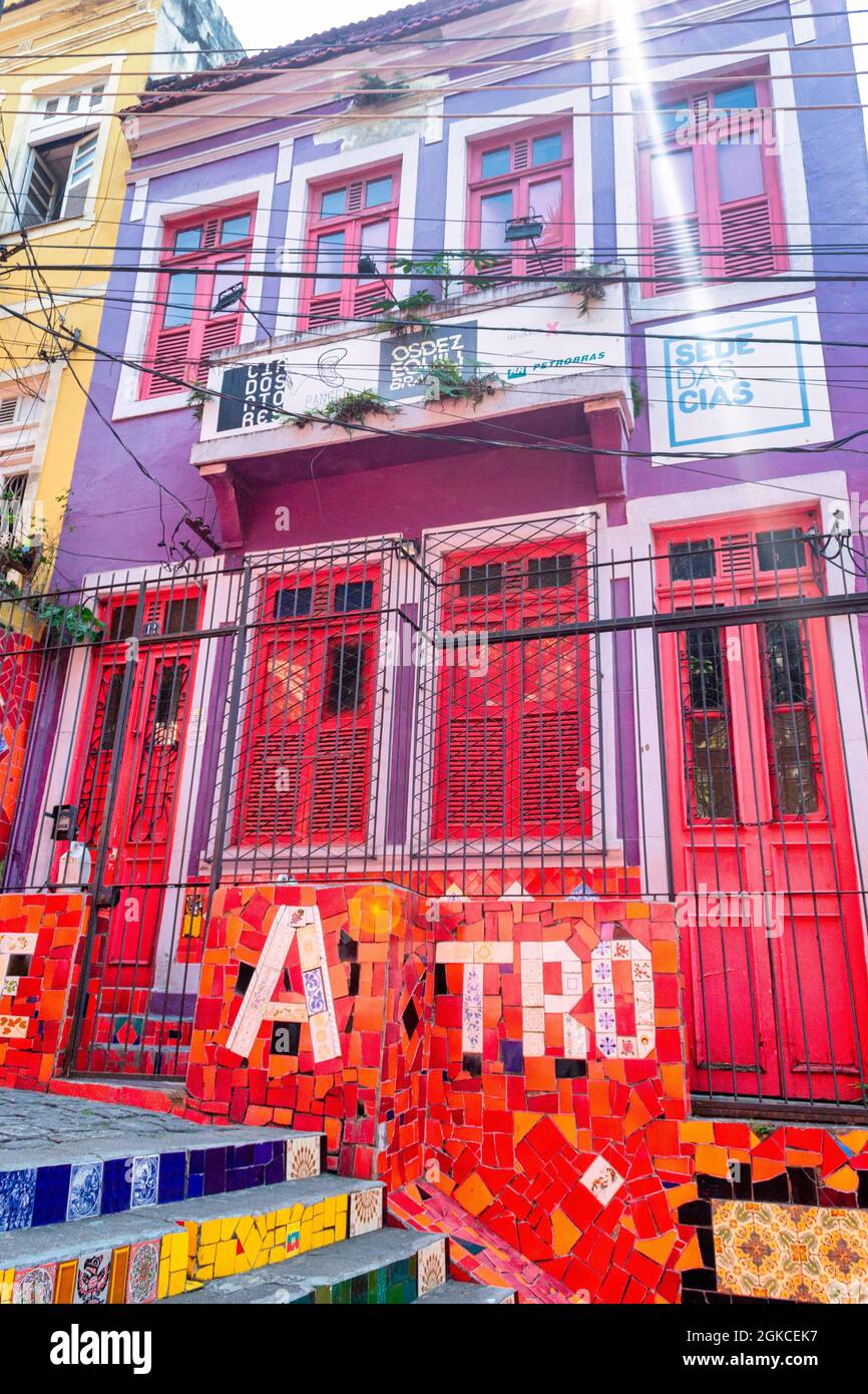 Colonial style buildings hi-res stock photography and images - Alamy