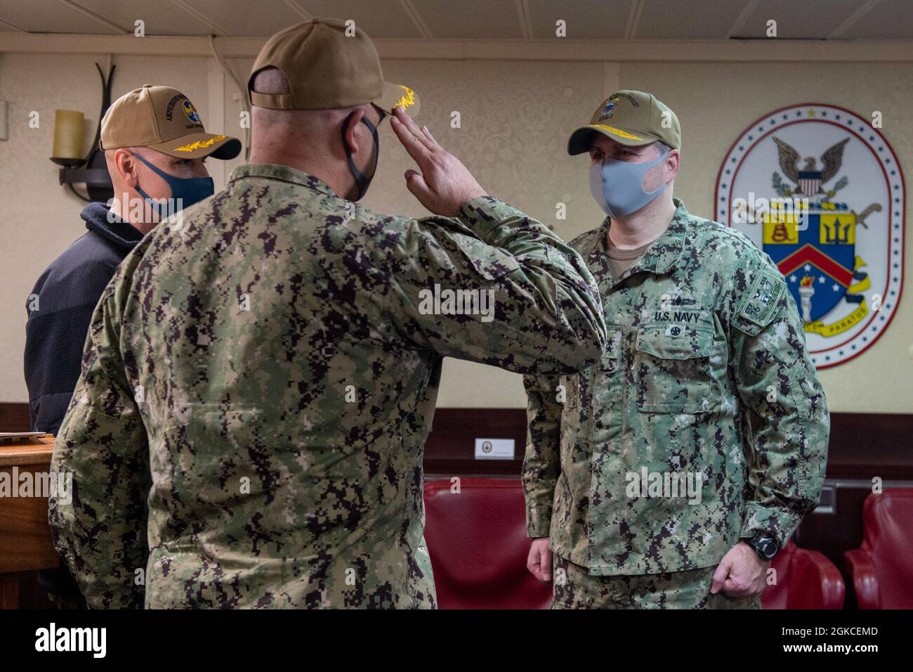 Commander amphibious squadron phibron 7 hi-res stock photography and ...