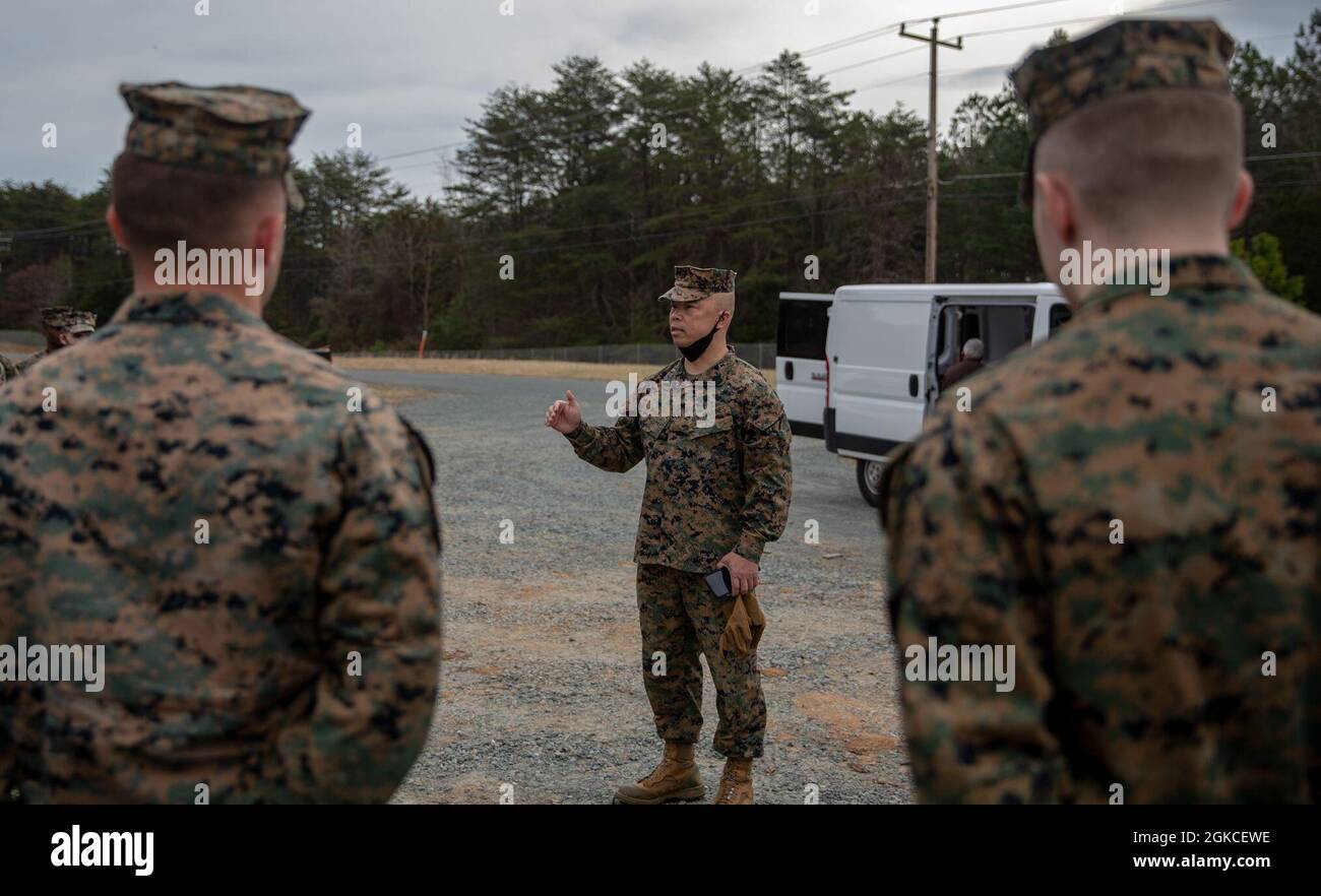 Marine corps master gunnery sgt hi-res stock photography and images - Alamy