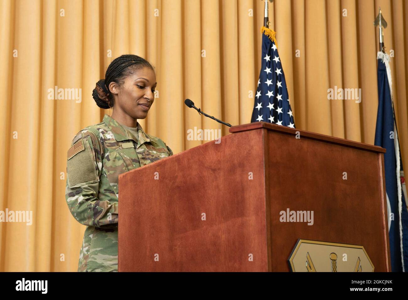 Lt. Col. Lynn K. Samms assumes command of the 192nd Medical Group ...