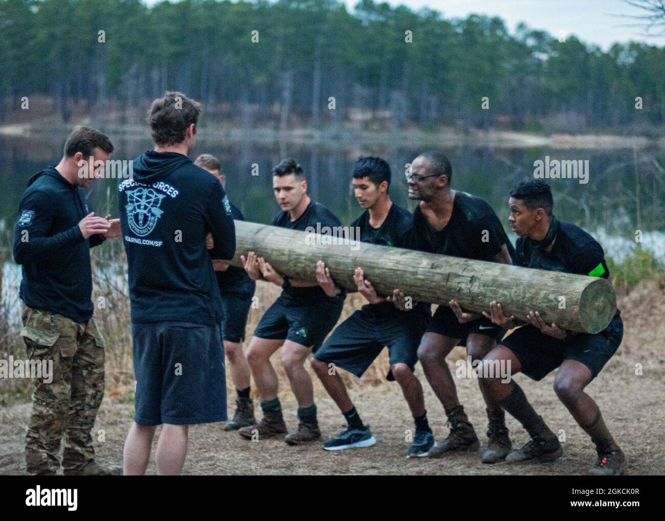 North Carolina Army National Guard Special Forces recruiters provide ...