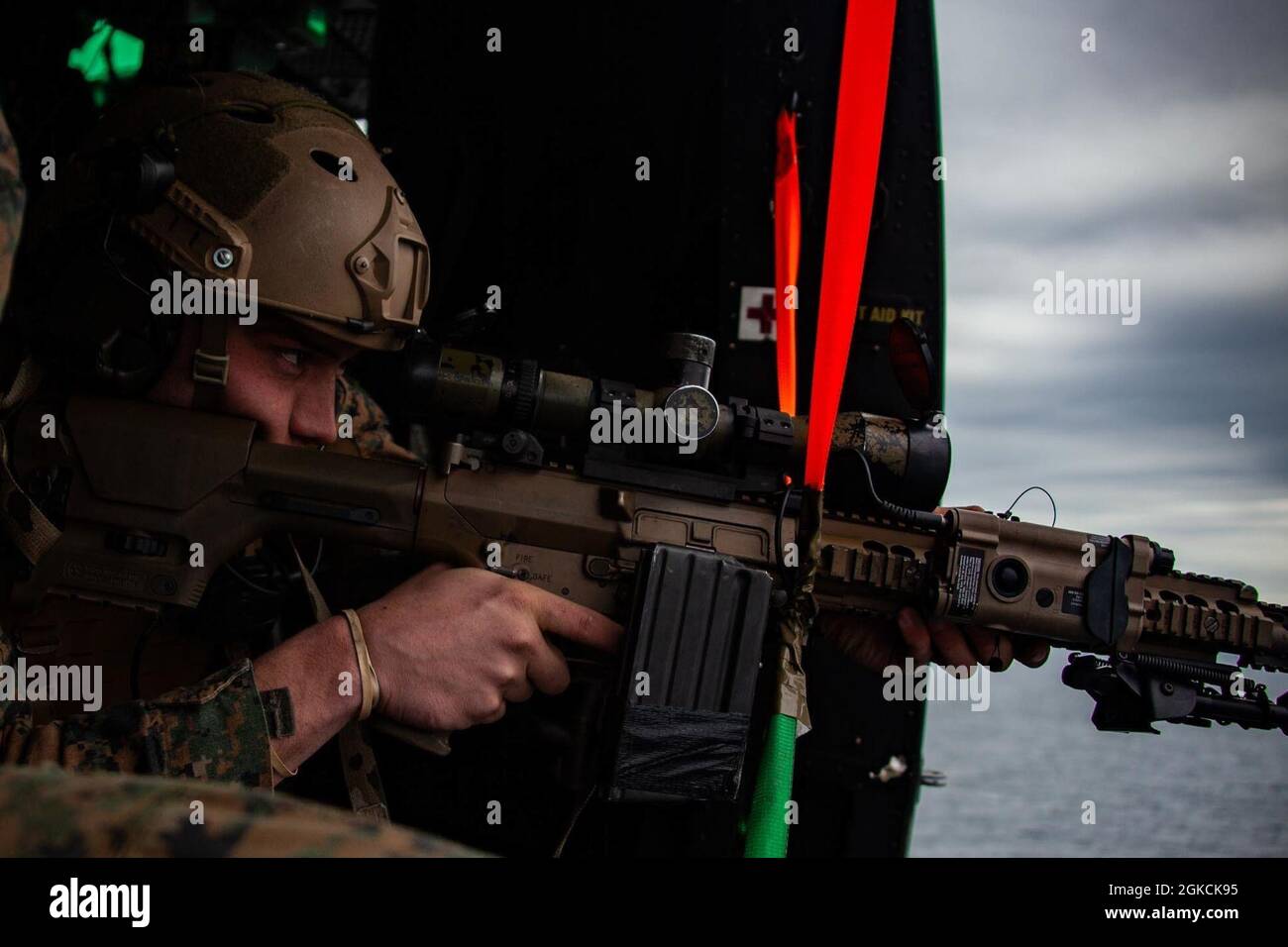 Sniper security hi-res stock photography and images - Alamy