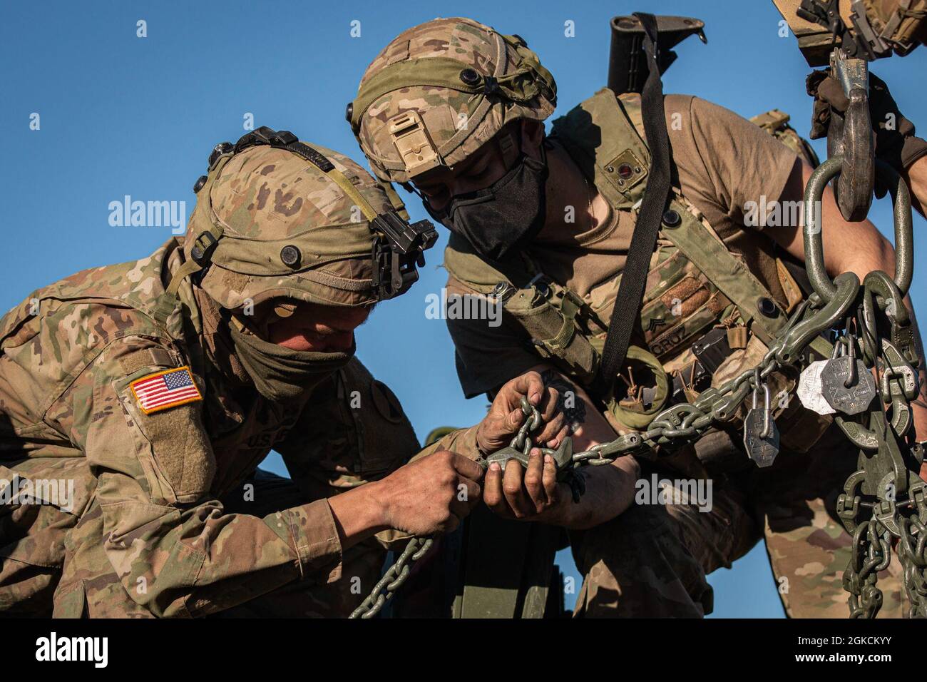 Washington Army National Guard soldiers, assigned to India Company, 3rd ...