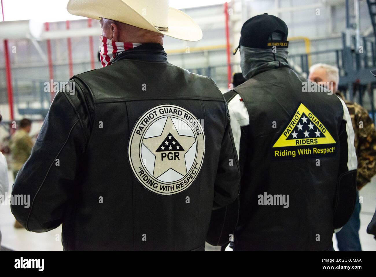 U.S. Army Soldiers from the 223rd Military Intelligence Battalion ...