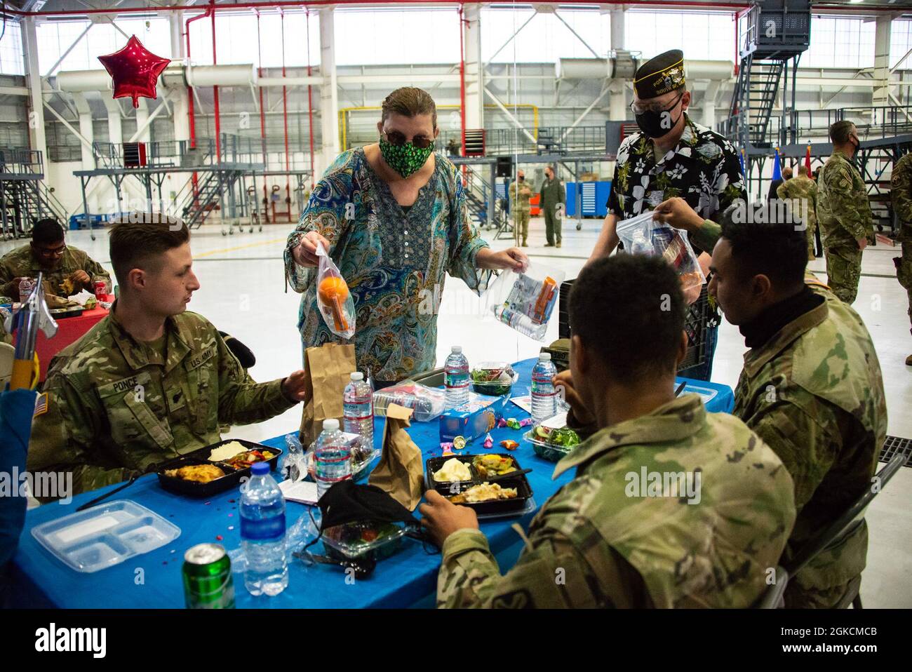 American soldiers return home hi-res stock photography and images - Alamy