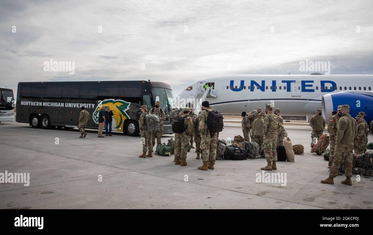 U.S. Army Soldiers with the 107th Engineer Battalion, 177th Military ...