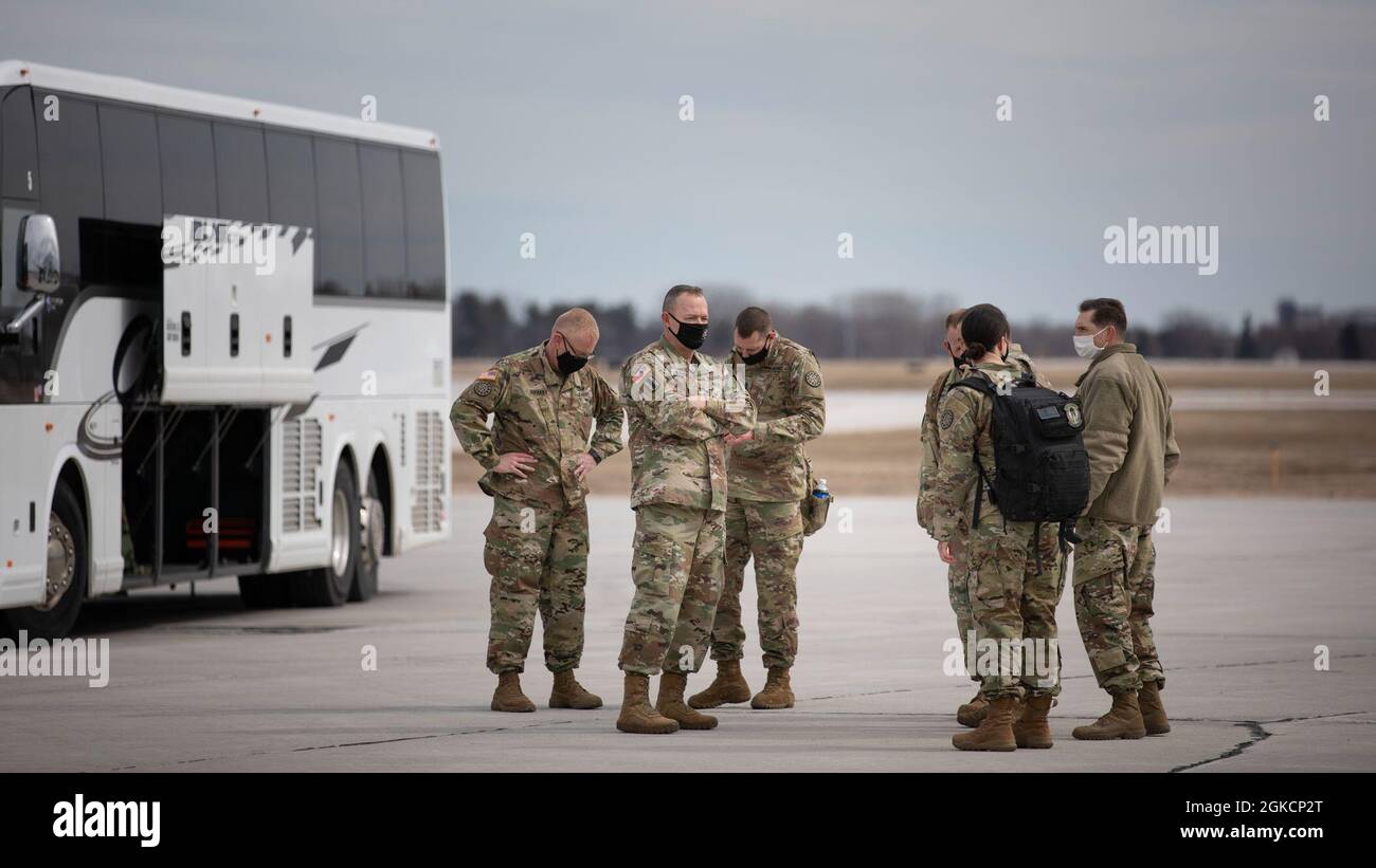 U.S. Army Soldiers with the 107th Engineer Battalion, 177th Military ...