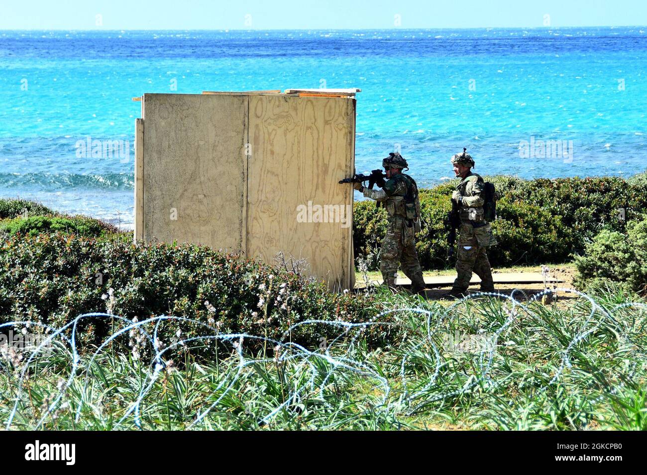 U.S. Army paratroopers assigned to Legion Company, 1-503rd Infantry ...