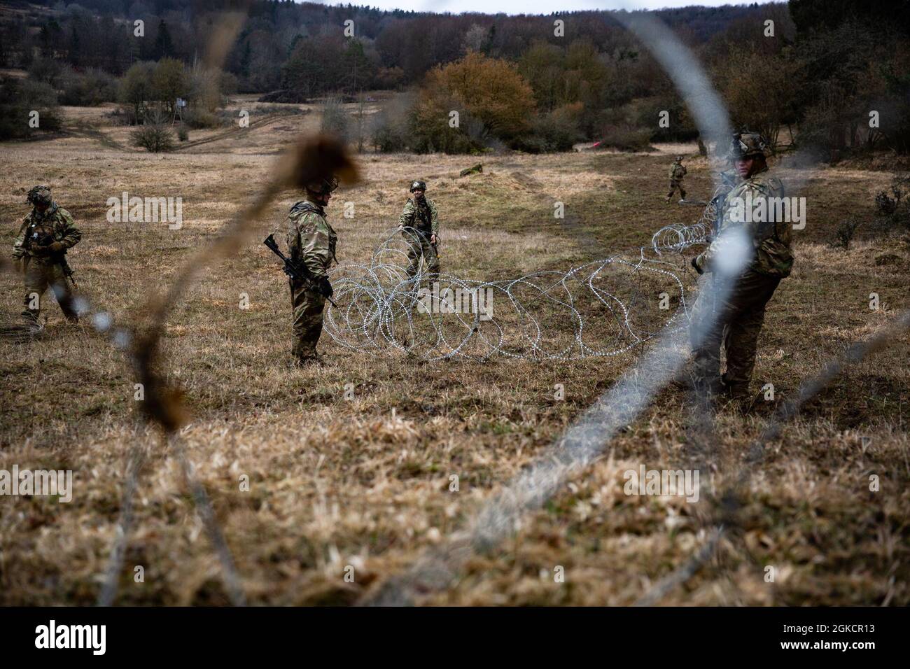 Set up concertina wire hi-res stock photography and images - Alamy