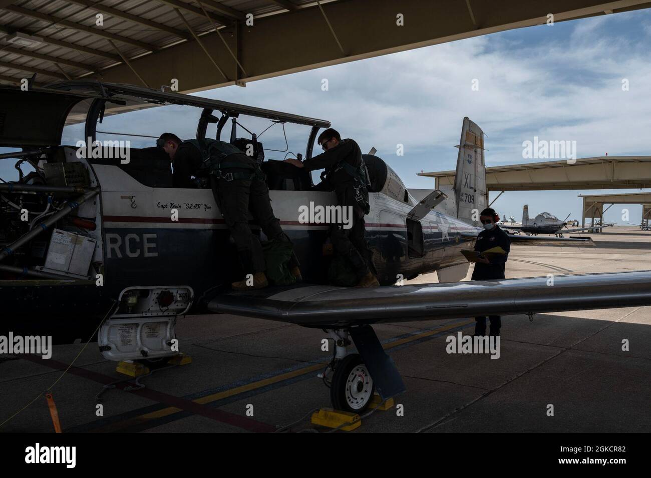 Team XL maintenances works to keep pilots in the air all and complete ...