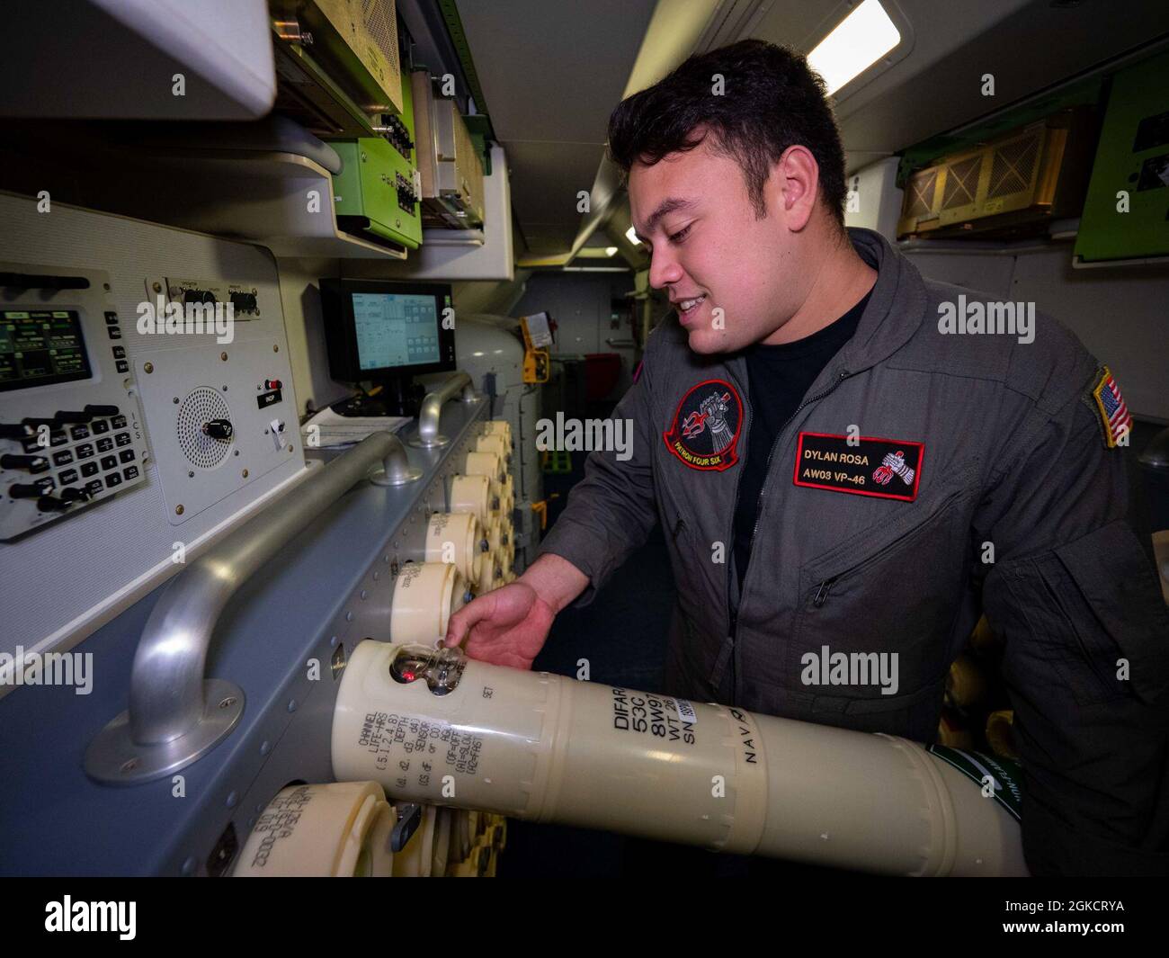 210315-N-VH871-0191 SIGONELLA, Italy (March 15, 2021) Naval Aircrewman ...