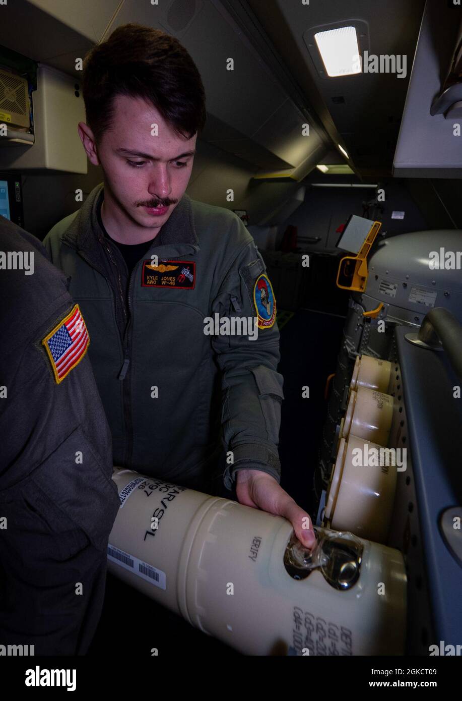 210315-N-VH871-0233 SIGONELLA, Italy (March 15, 2021) Naval Aircrewman ...