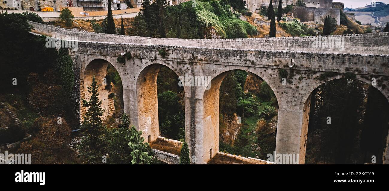 Ponte acquedotto james bond hi-res stock photography and images - Alamy