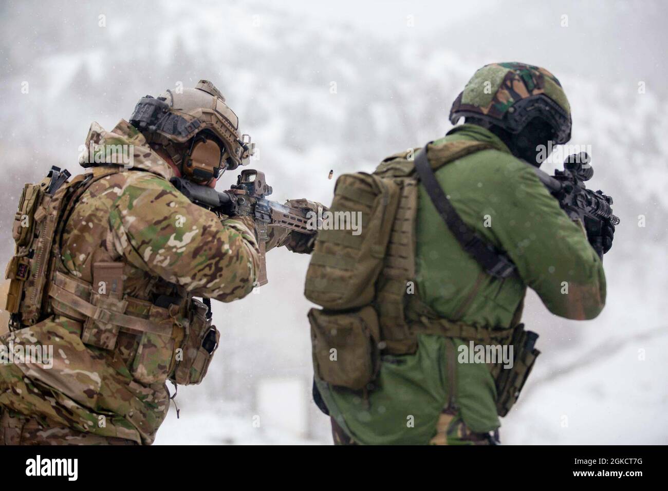 Serbian Police from the Special Anti-terrorist Unit (SAJ) and U.S ...