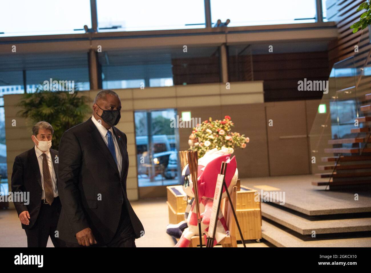 Secretary of Defense Lloyd J. Austin III arrives for a meeting with ...