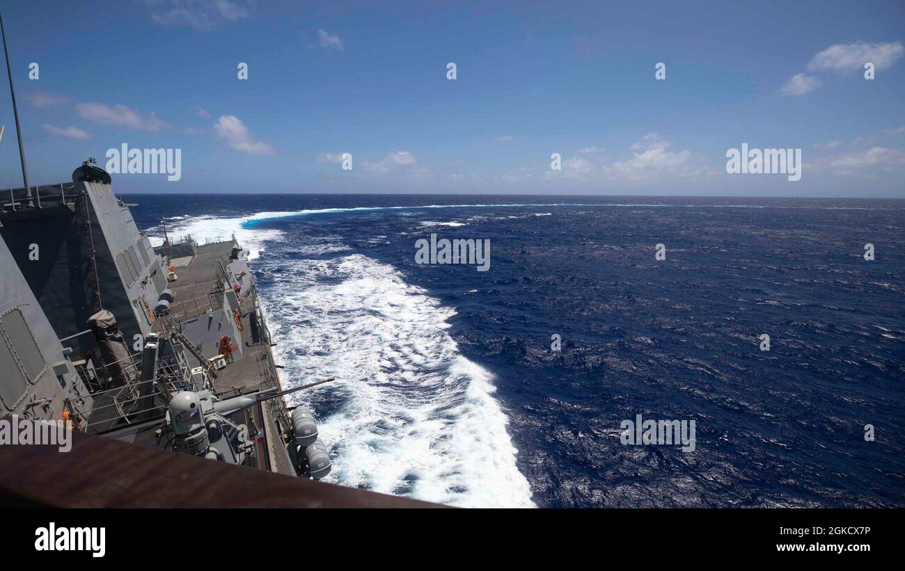 210316-N-VD554-0226 PACIFIC OCEAN (March 16, 2021) – The Arleigh Burke ...
