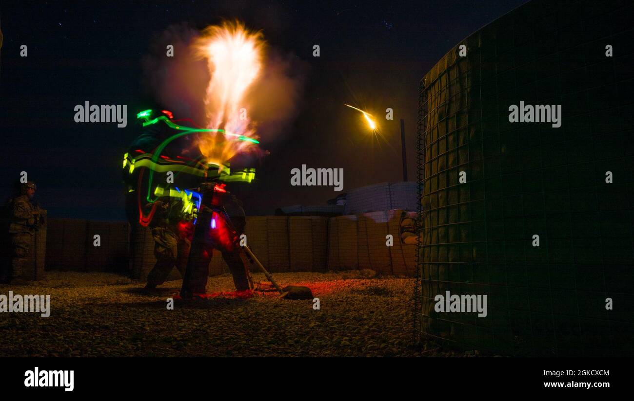 U.S. Army Soldiers, with Alpha Company, 1st Battalion, 6th Infantry ...