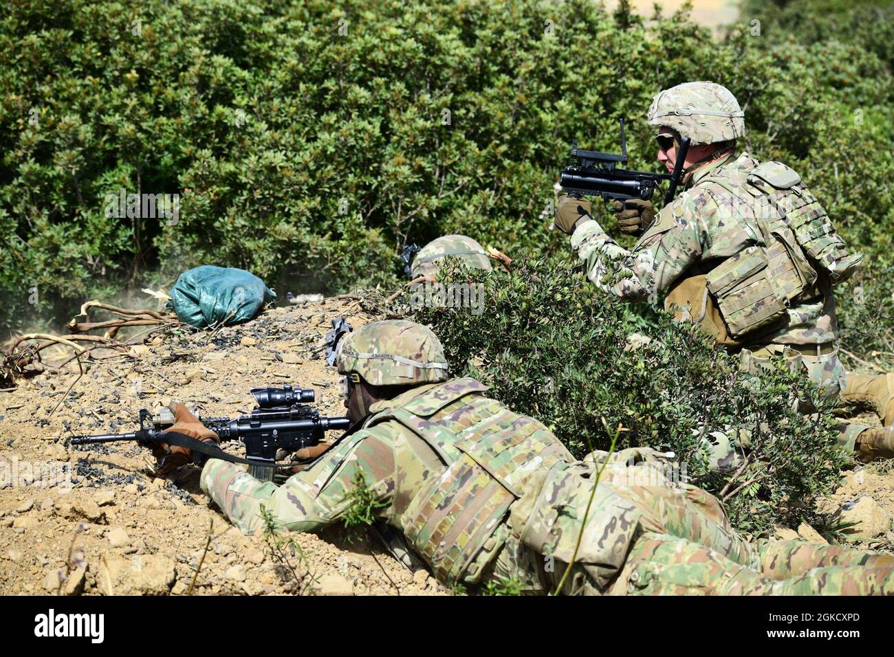 U.S. Army paratroopers assigned to Legion Company, 1-503rd Infantry ...
