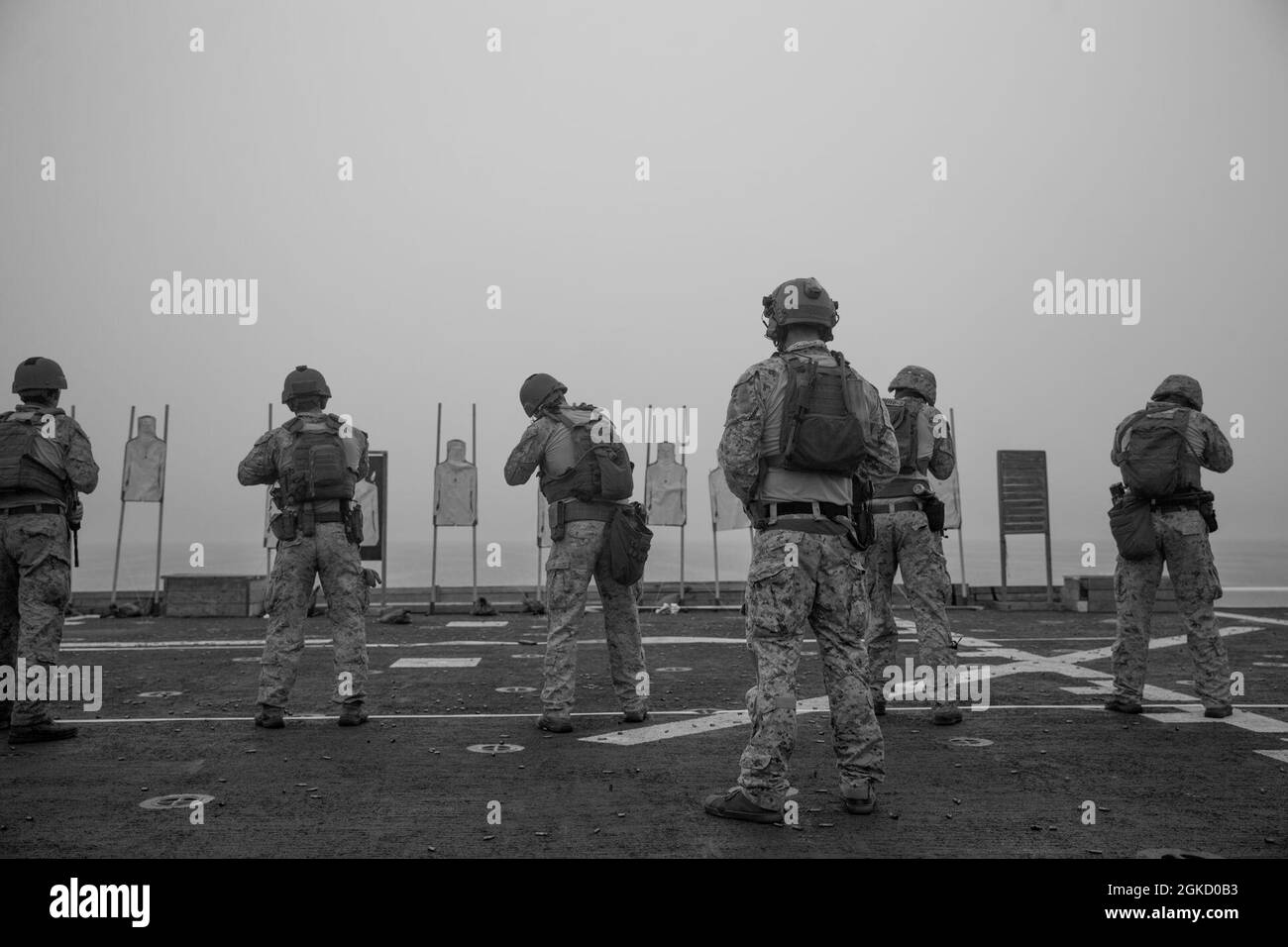 Uss puller Black and White Stock Photos & Images - Alamy