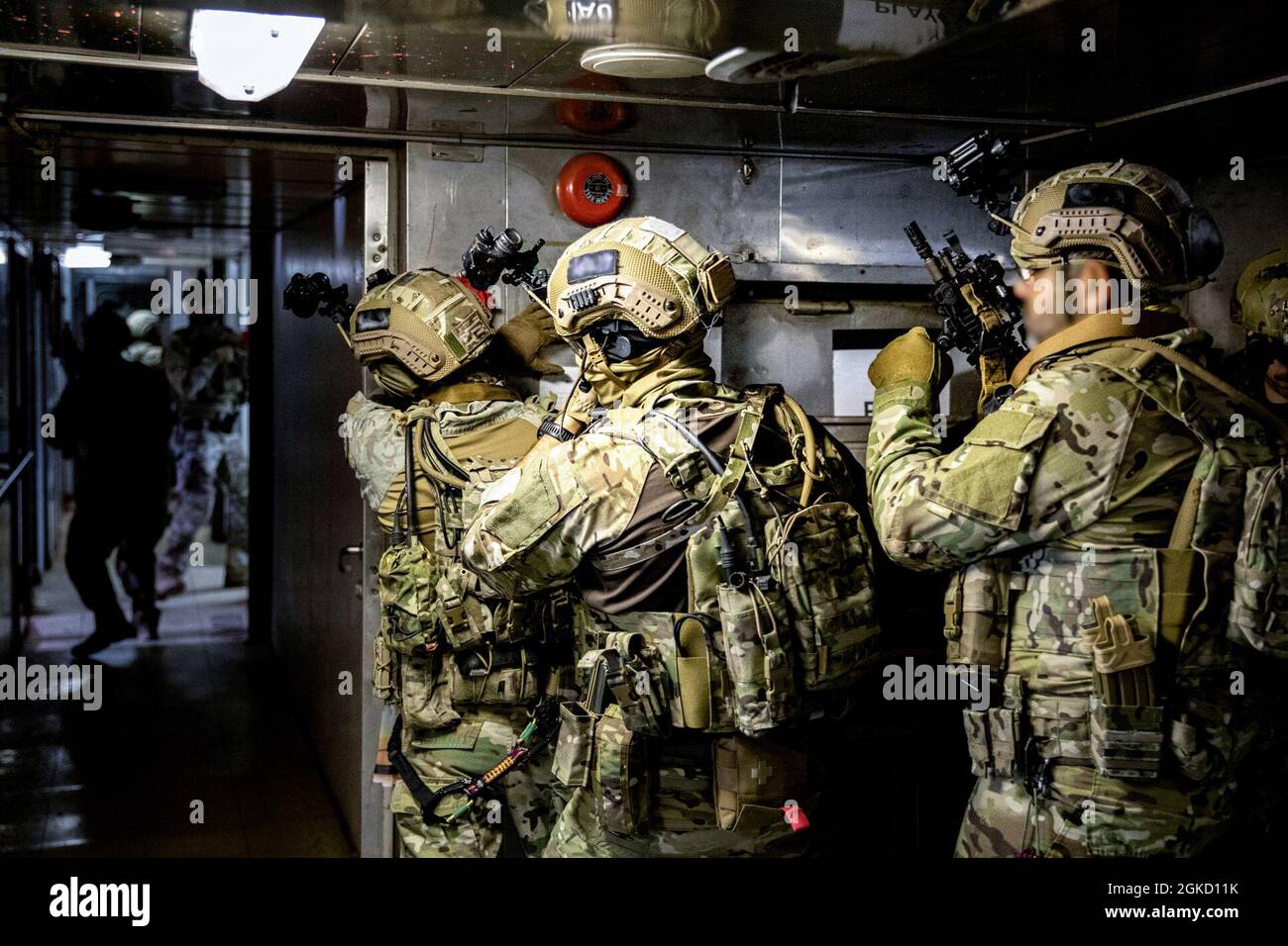 Naval Special Warfare Task Unit Europe (NSWTU-E), Greek Underwater ...