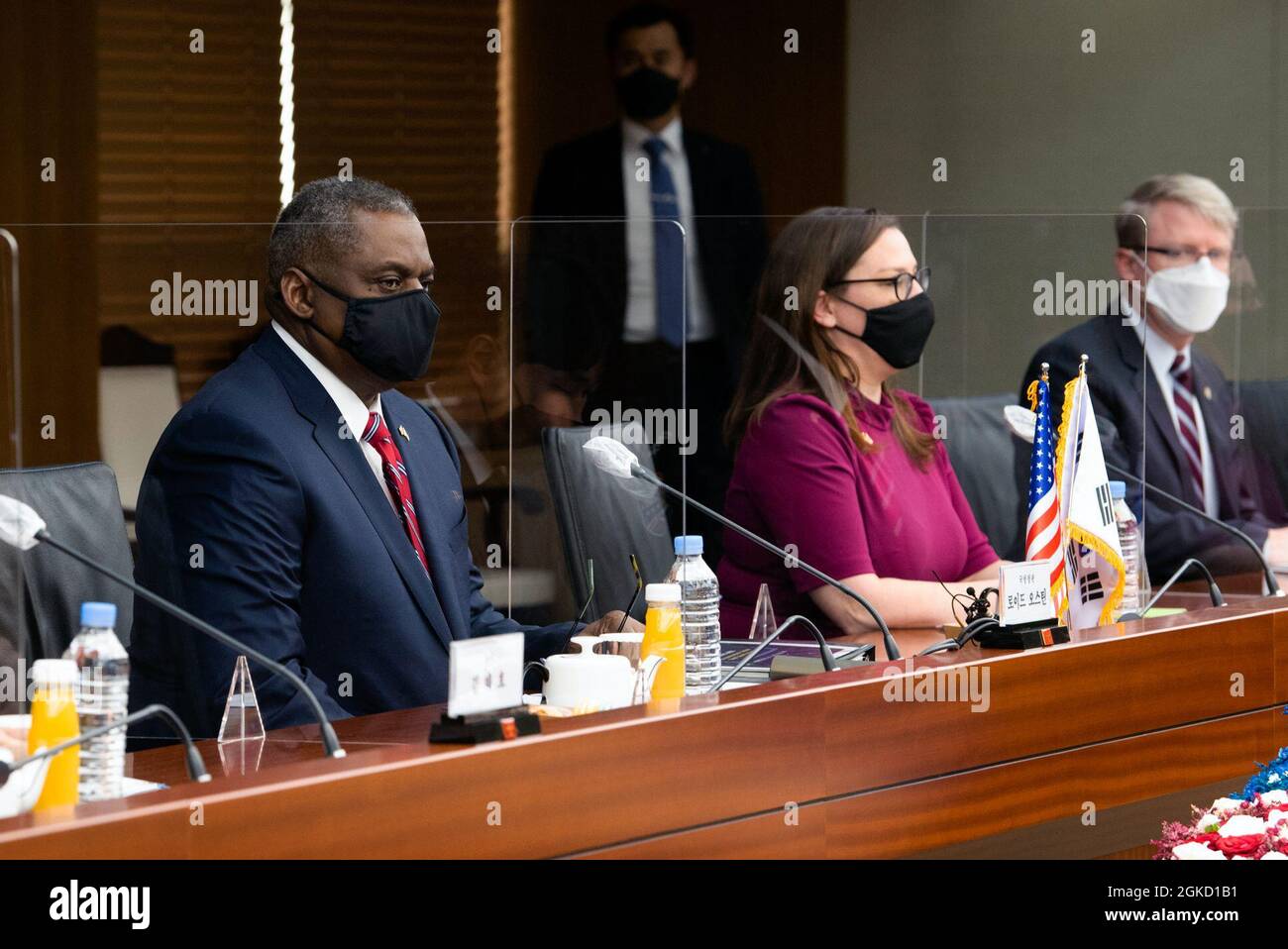 Secretary of Defense Lloyd J. Austin III meets with South Korean ...