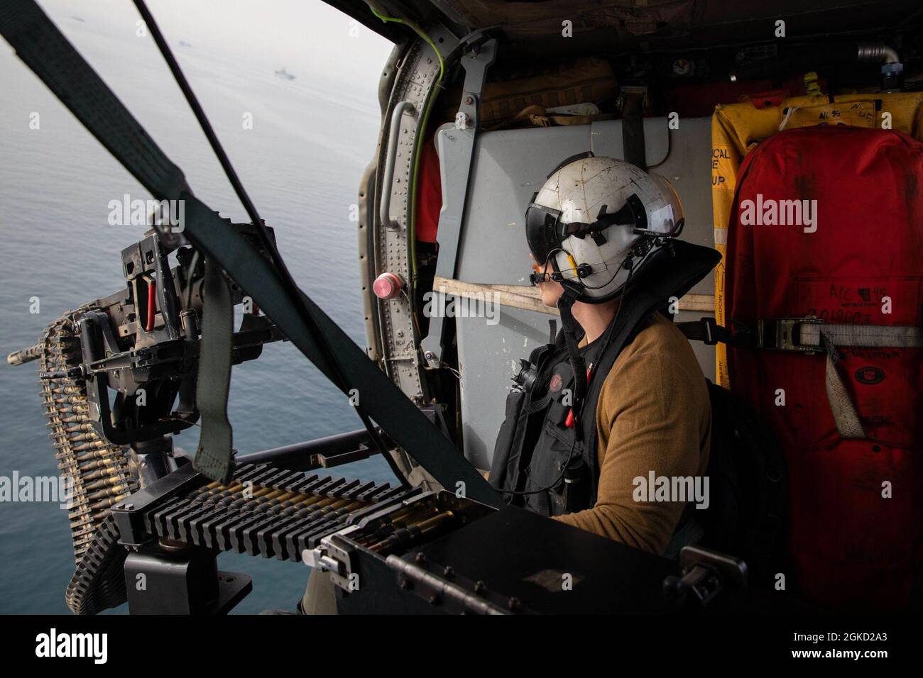 210317-N-LR905-2227 STRAIT OF HORMUZ (March 17, 2021) – Naval ...