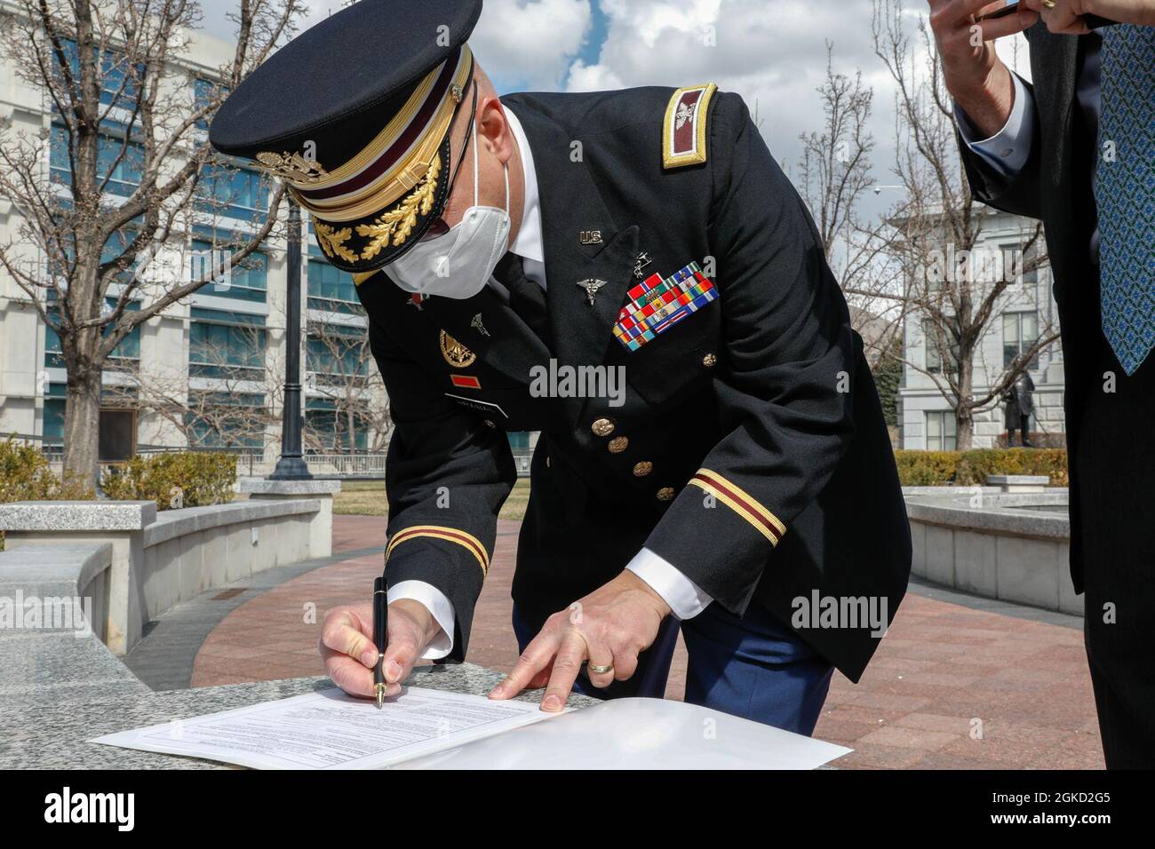 807th medical command deployment support hi-res stock photography and ...