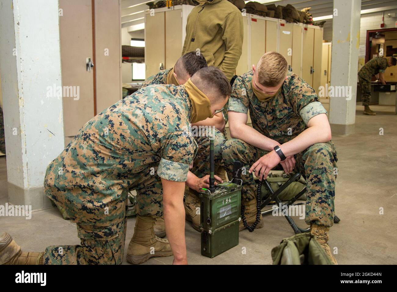 U.S. Marine students with Alpha Company, Infantry Training Battalion ...