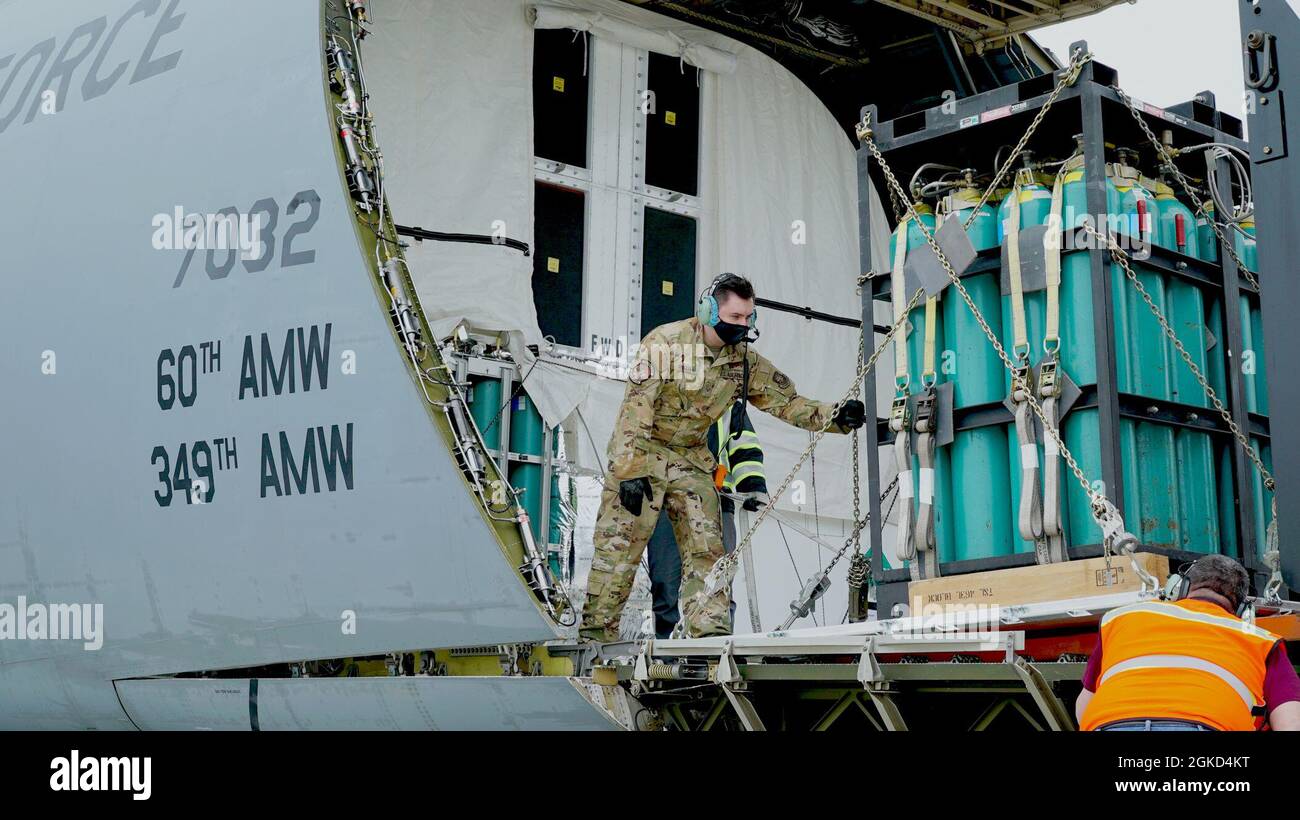 Senior Airman Mathew Roth, 22nd Airlift Squadron C-5M Super Galaxy ...