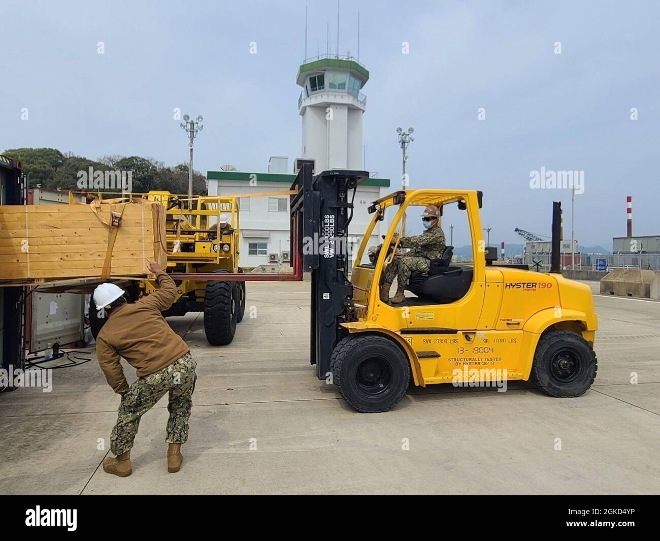 210317-N-EJ338-0001 SASEBO, Japan (March 17, 2021) Chief Builder Johan ...