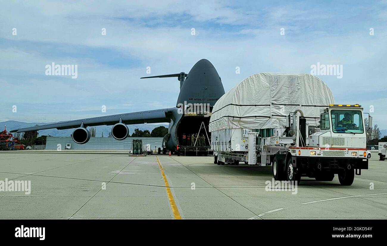 Lockheed martin c 5m super galaxy hi-res stock photography and images ...