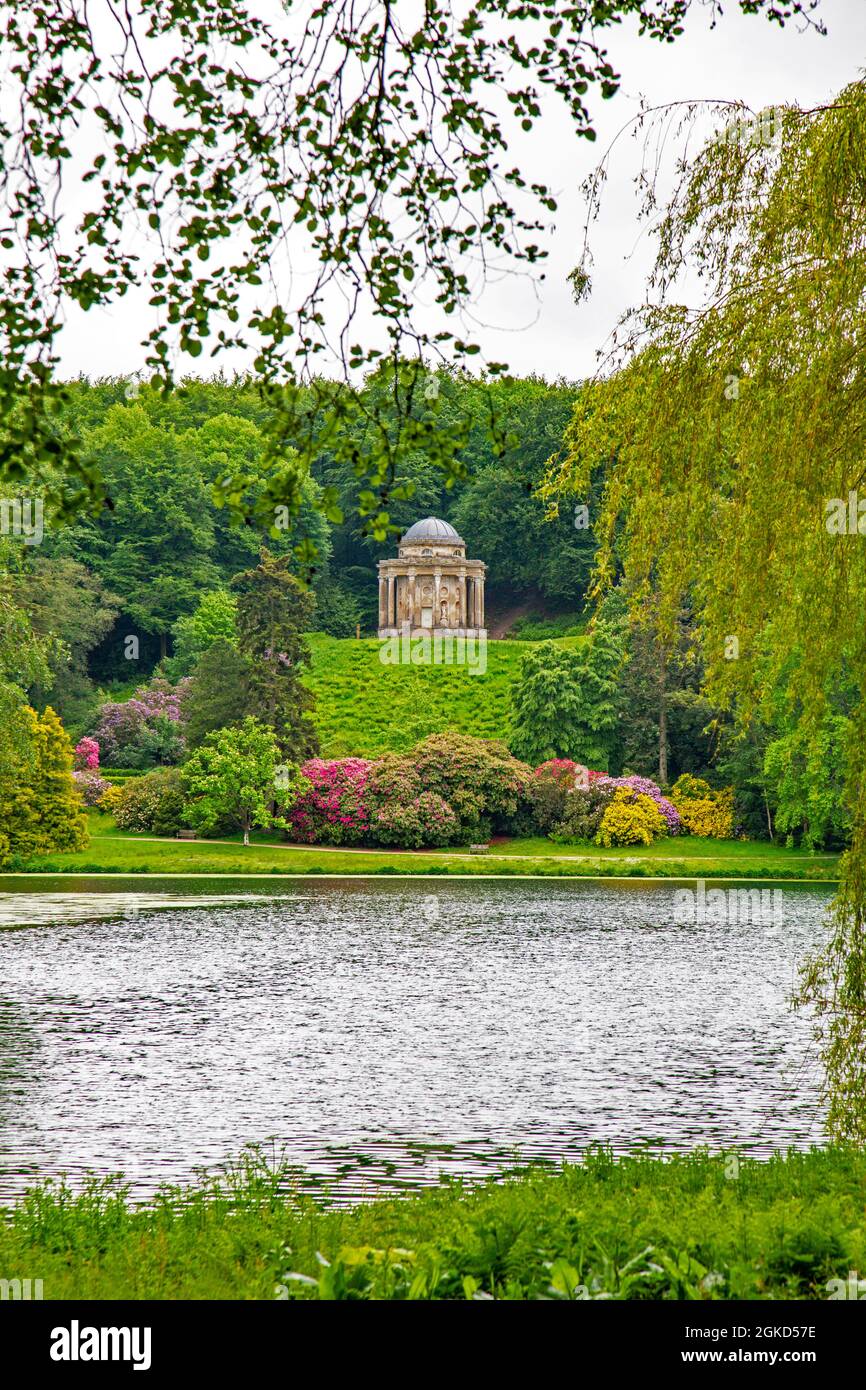 Stourhead lake temple hi-res stock photography and images - Alamy