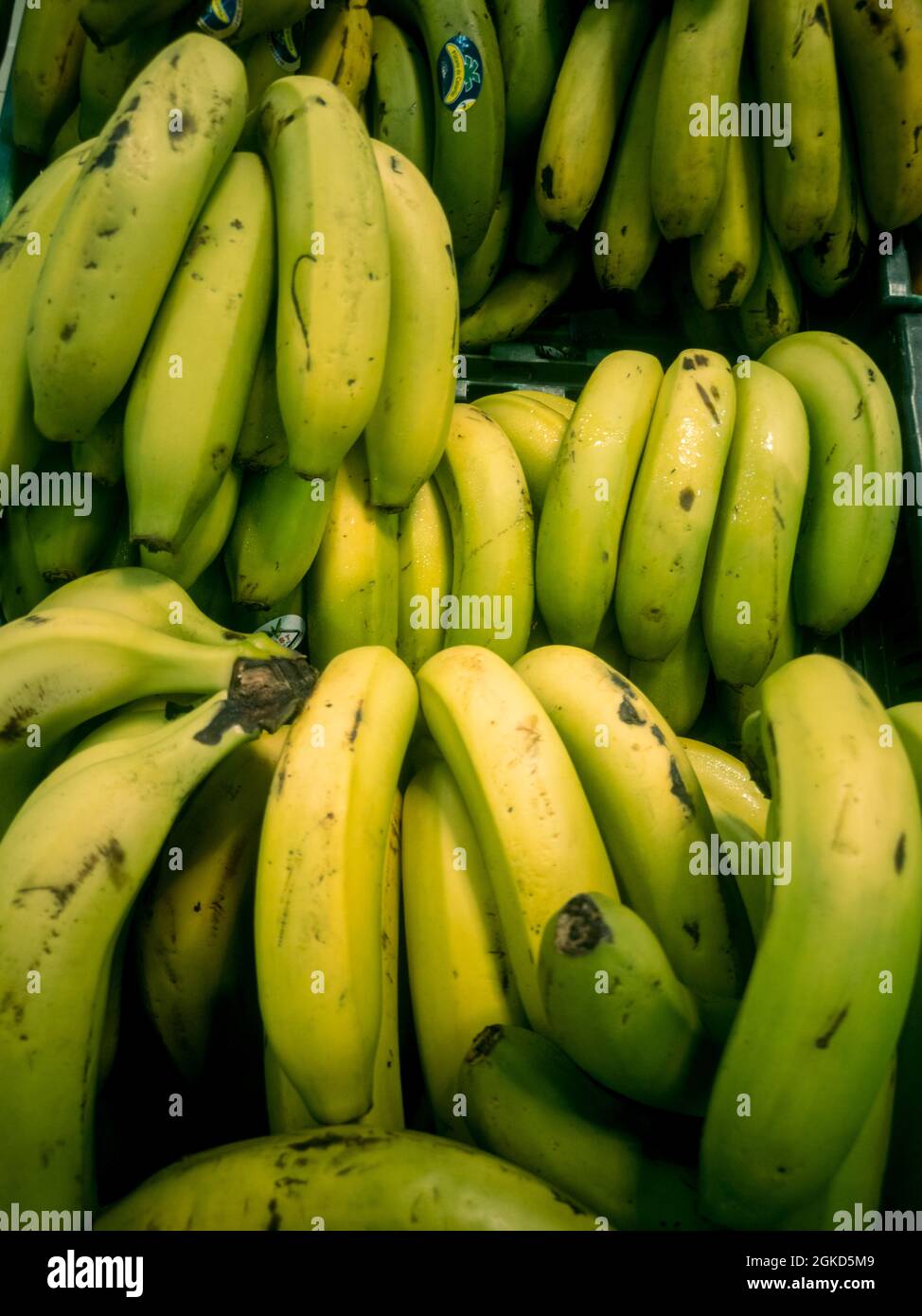 Banans fruit hi-res stock photography and images - Alamy