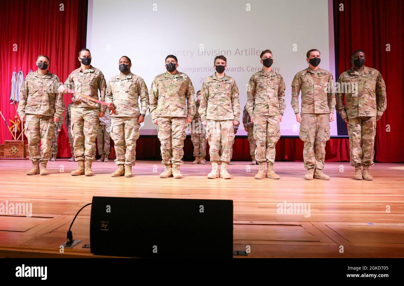 Soldiers assigned to Alpha Battery, 2nd Battalion, 77th Field Artillery ...