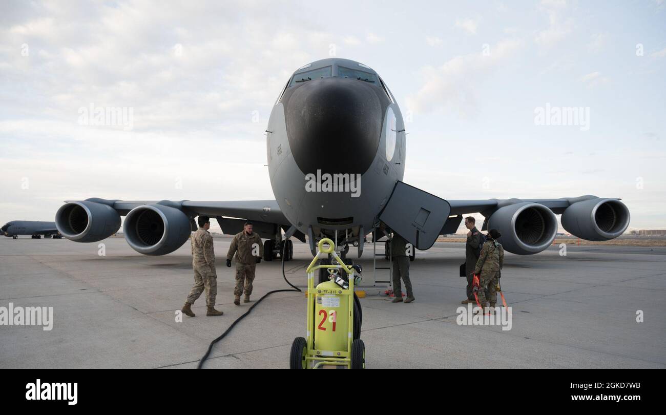 Members from the 151st Aircraft Maintenance Squadron prepare a 191st ...