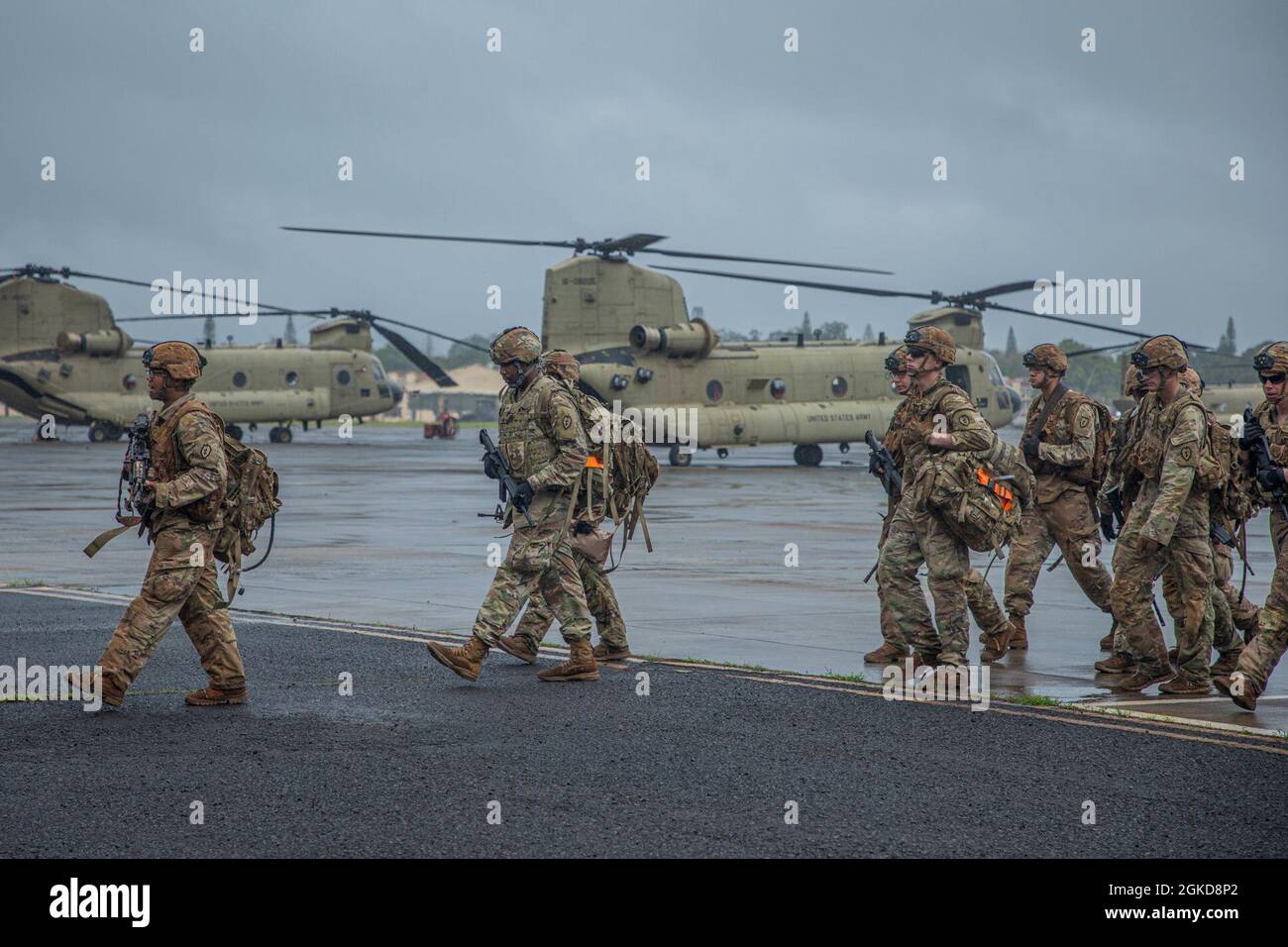 Soldiers from 25th Infantry Division conduct cold load training in ...