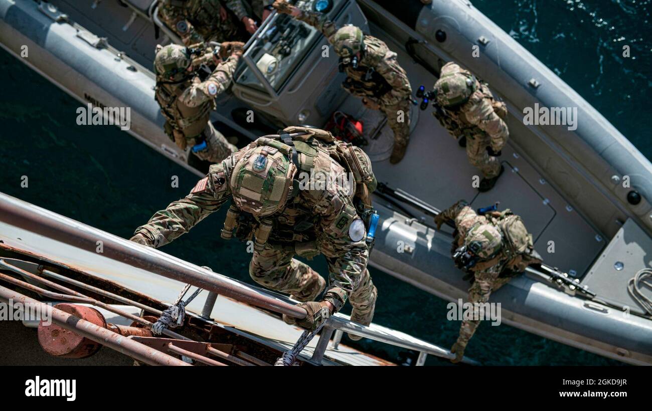 Naval Special Warfare Task Unit Europe (NSWTU-E), Greek Underwater ...