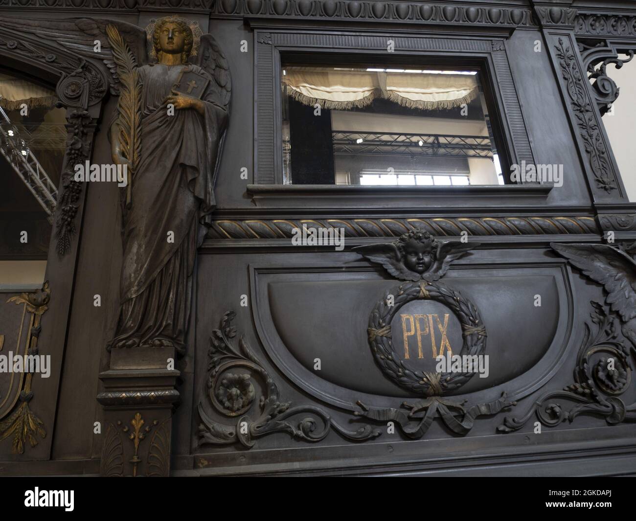 Pope Pio IX papal historic 1846 train wagon Stock Photo - Alamy