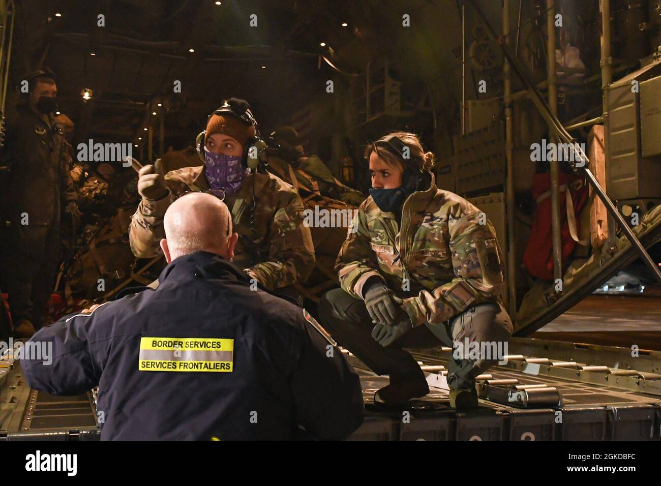 133 airlift wing hi-res stock photography and images - Alamy