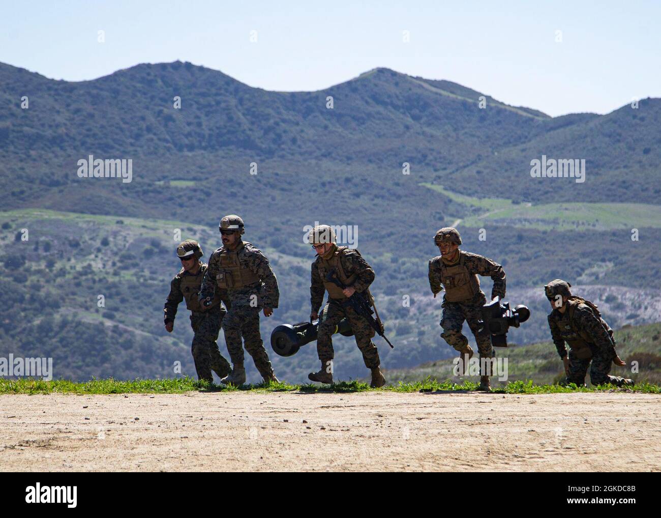 U.S. Marine students with Alpha Company, Infantry Training Battalion ...