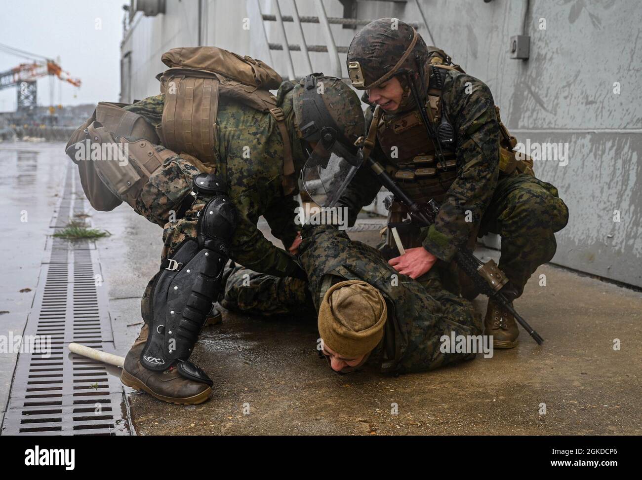U.S. Marine Corps Marines from the 2nd Platoon, Fleet Antiterrorism ...