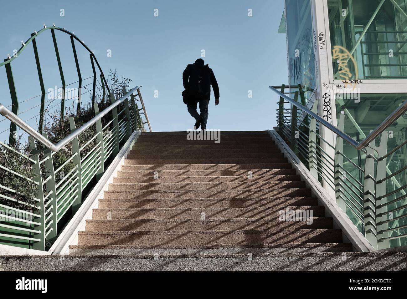 Silhouette stairs hi-res stock photography and images - Alamy