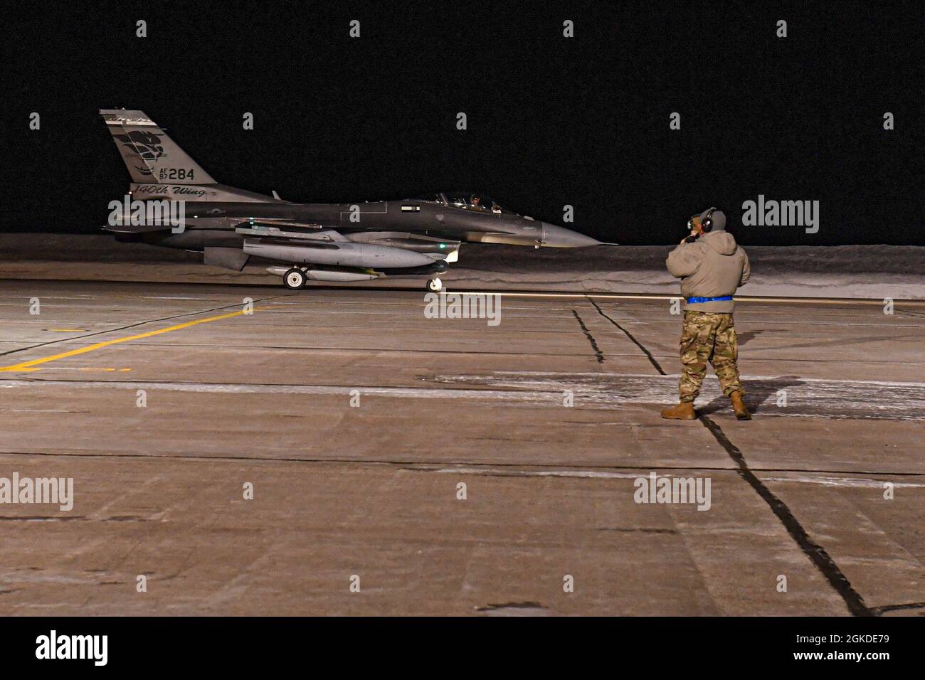Five F-16 Fighting Falcon jets from 140th Wing Colorado arrives at 5 ...