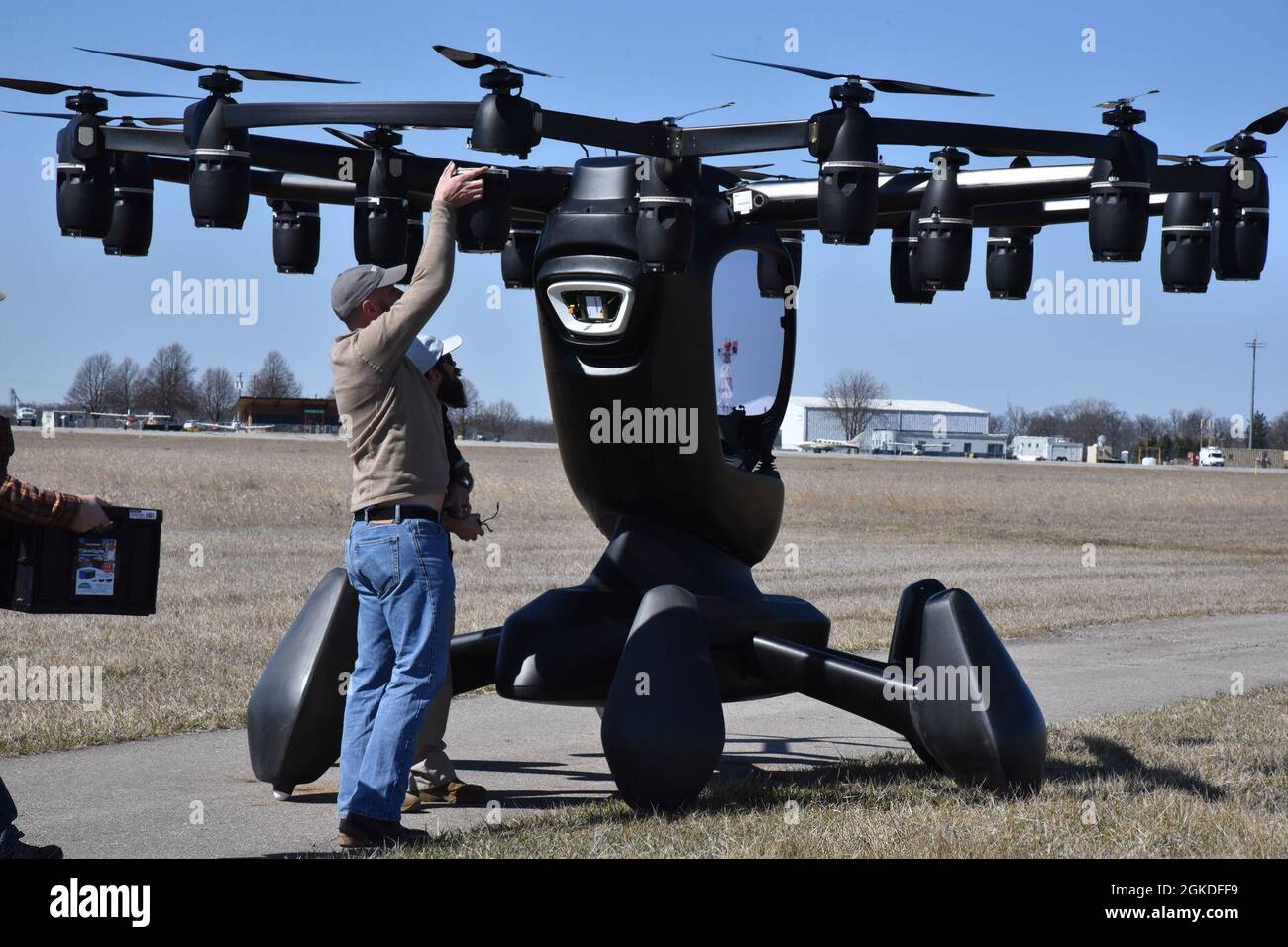 Installing battery packs on the Hexa from Lift Aircraft Stock Photo - Alamy