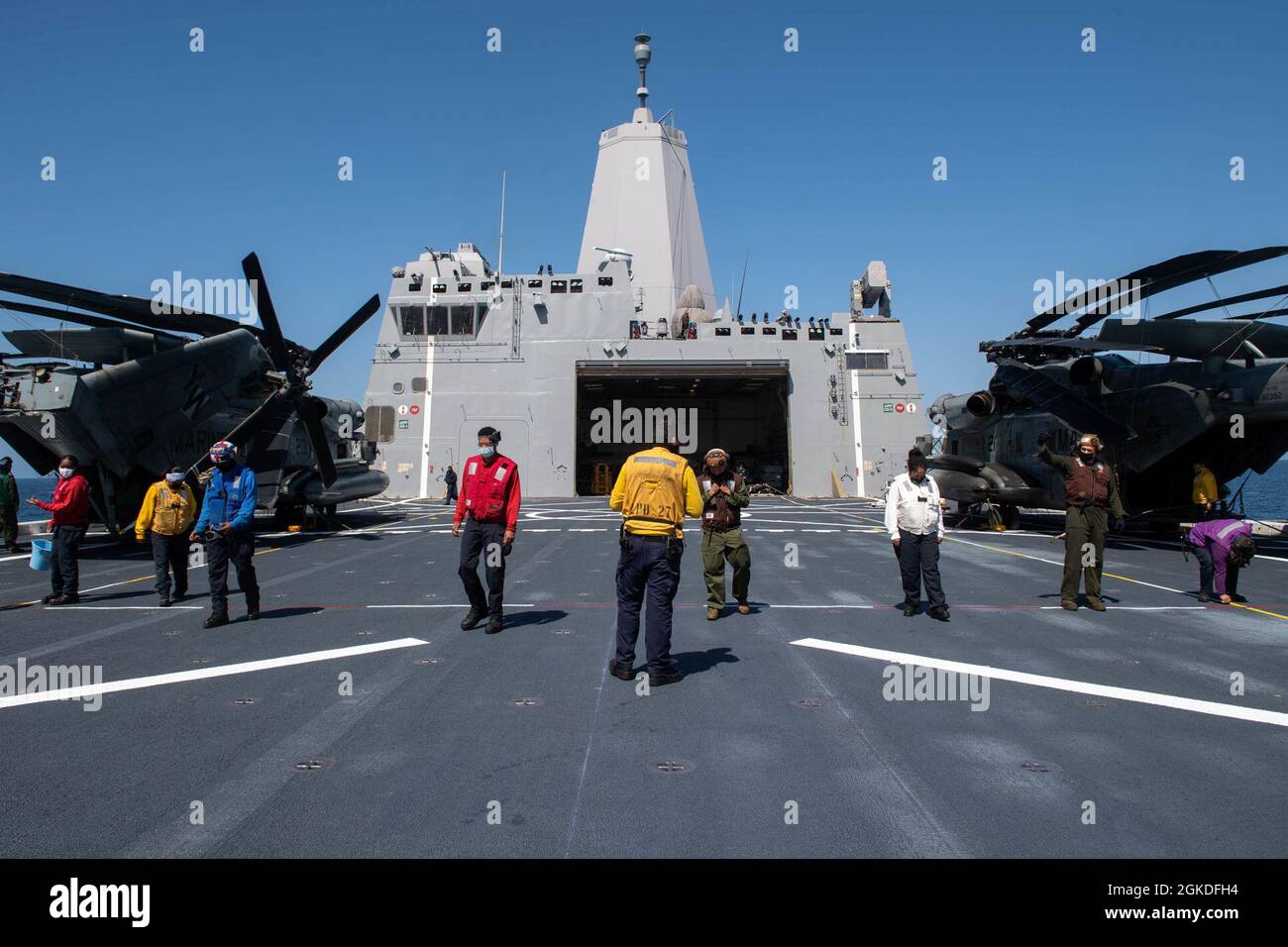 PACIFIC OCEAN (March 20, 2021) — Sailors and Marines aboard the San ...