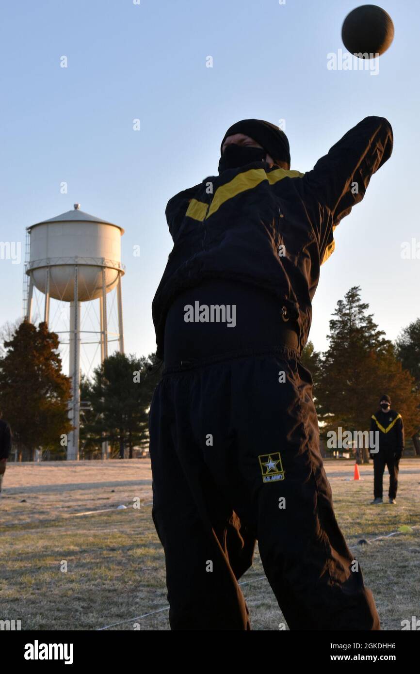 A Soldier assigned to the 174th “Patriot” Infantry Brigade performs the ...