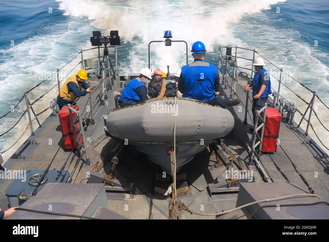 U s sailors launch rigid hull inflatable hi-res stock photography and ...