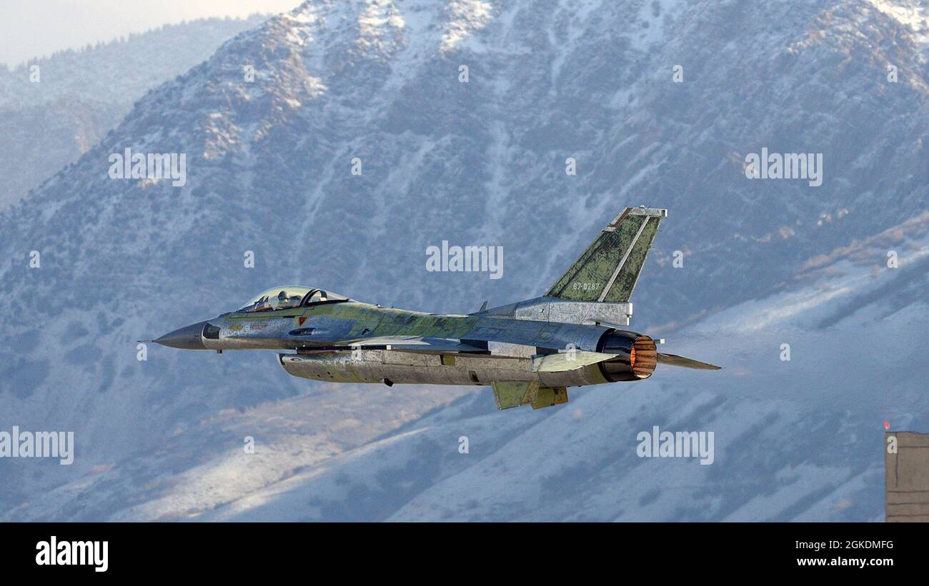 After departing the active runway and retracting his aircrafts landing ...