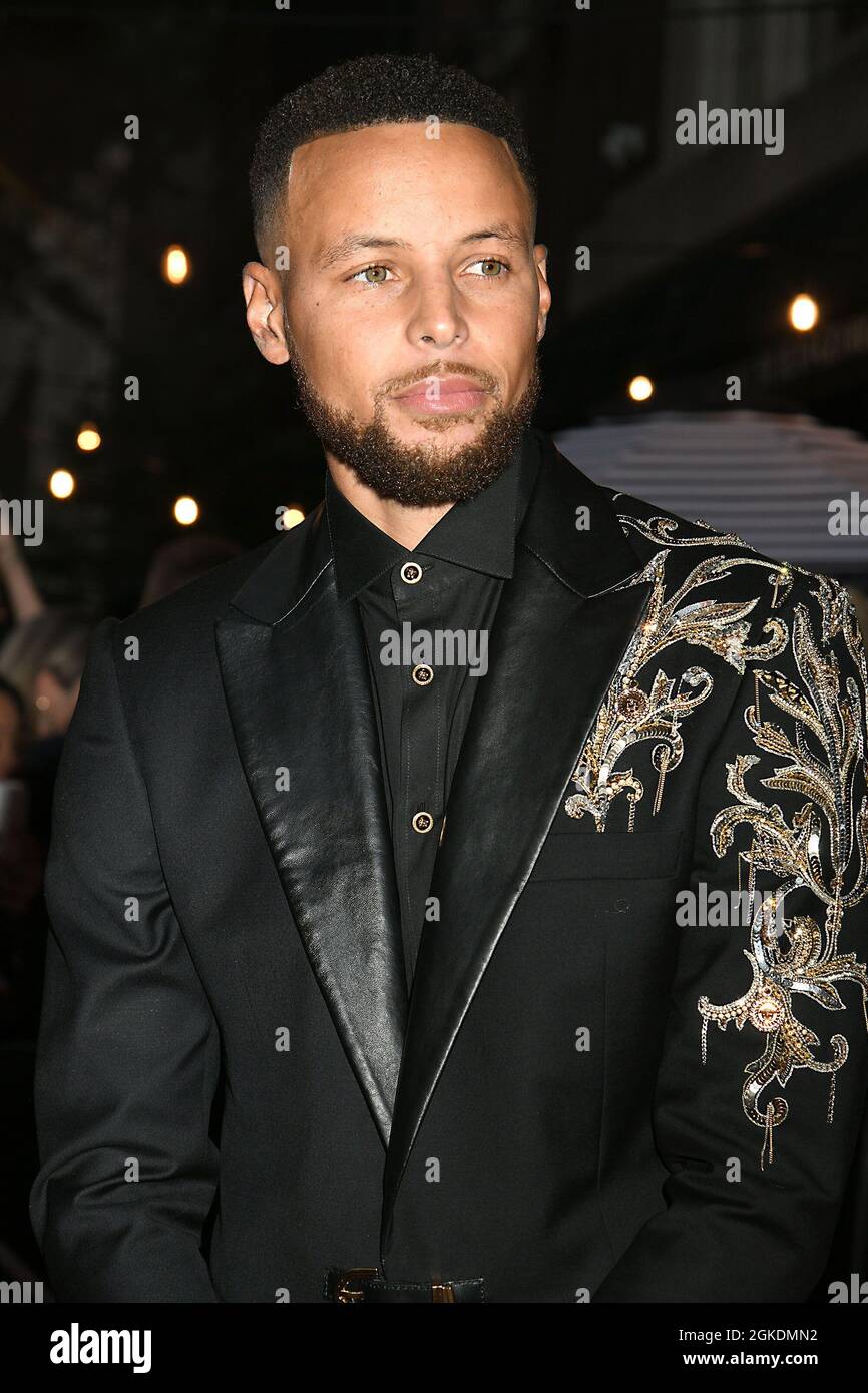 Stephen Curry departs from The Mark Hotel for The Metropolitan Museum ...