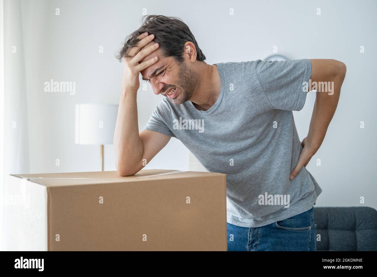 Lifting posture box hi-res stock photography and images - Alamy